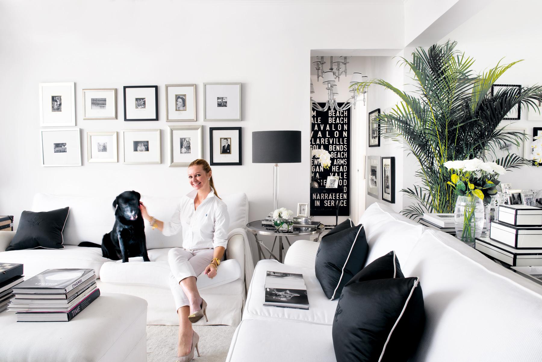 Easy Elegance: Jane Goldsmith Conjures a Stylish Black-and-White Home ...