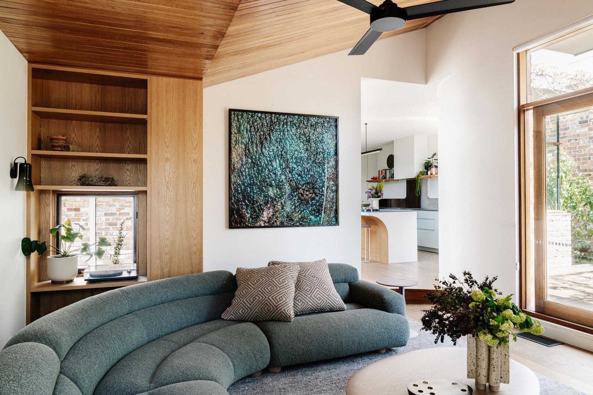 This Australian Bungalow Folds Like the Chatterbox Game